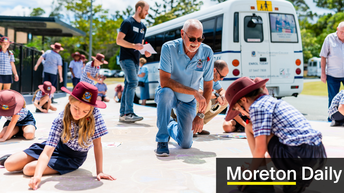 Students draw to remember