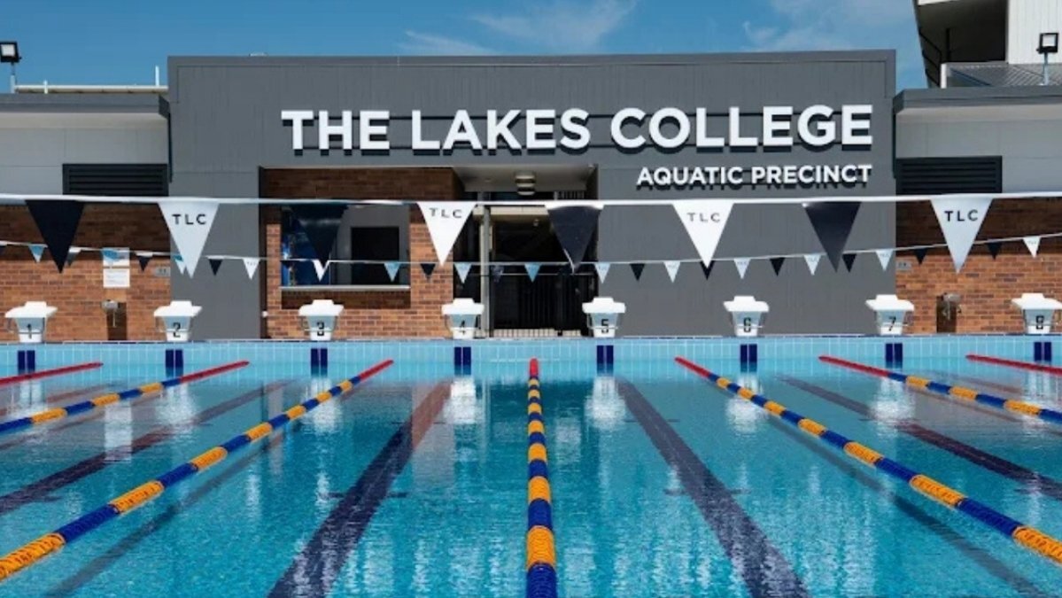 The Lakes College